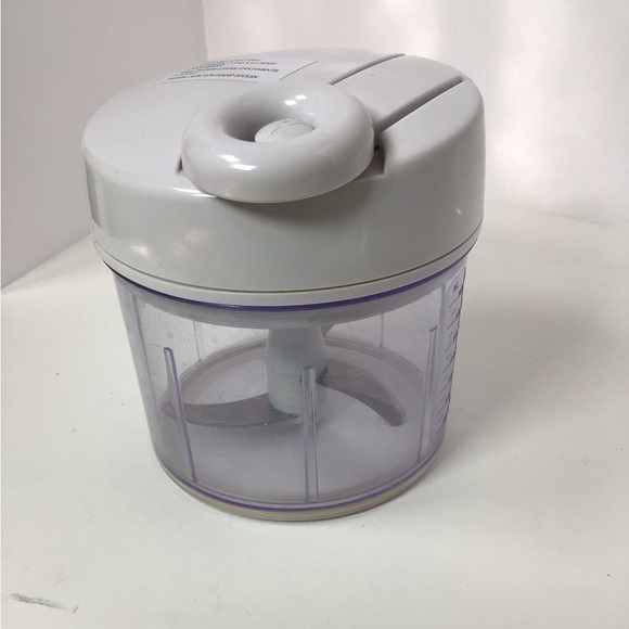 The Pampered Chef | Kitchen | Pampered Chef Manual Food Chopper White ...